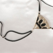 Exciting thong with geisha balls in silver | Sylvie Monthulé